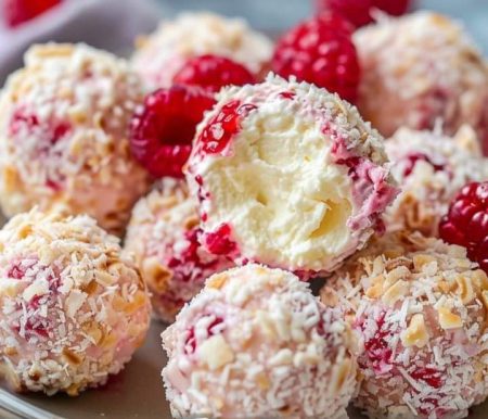 Delicious Raspberry Cream Cheese Bites Recipe - Perfect Bite-Sized ...