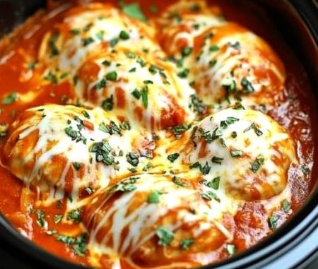 Slow Cooker Cheesy Mozzarella Chicken Recipe - FULL RECIPE